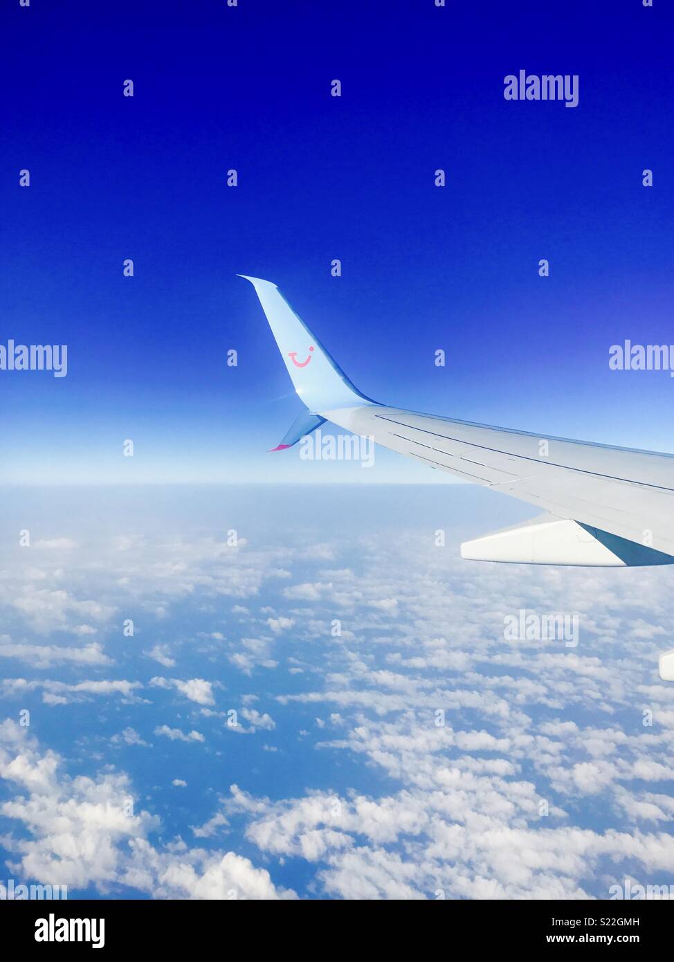 Holiday plane hi-res stock photography and images - Alamy