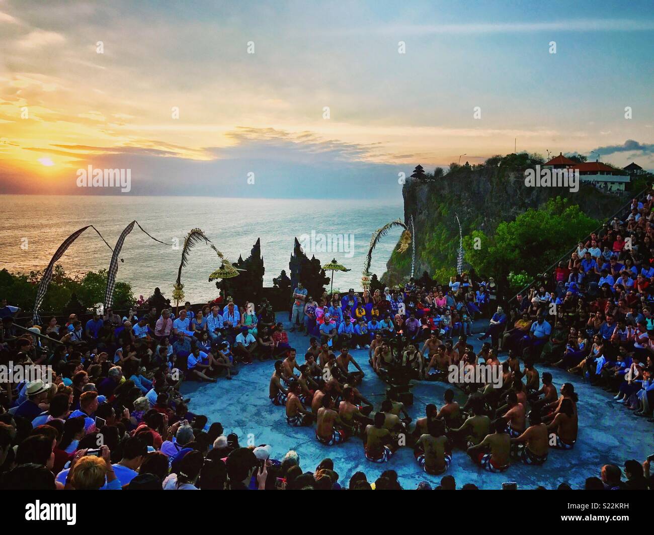 Fire dance hi-res stock photography and images - Alamy