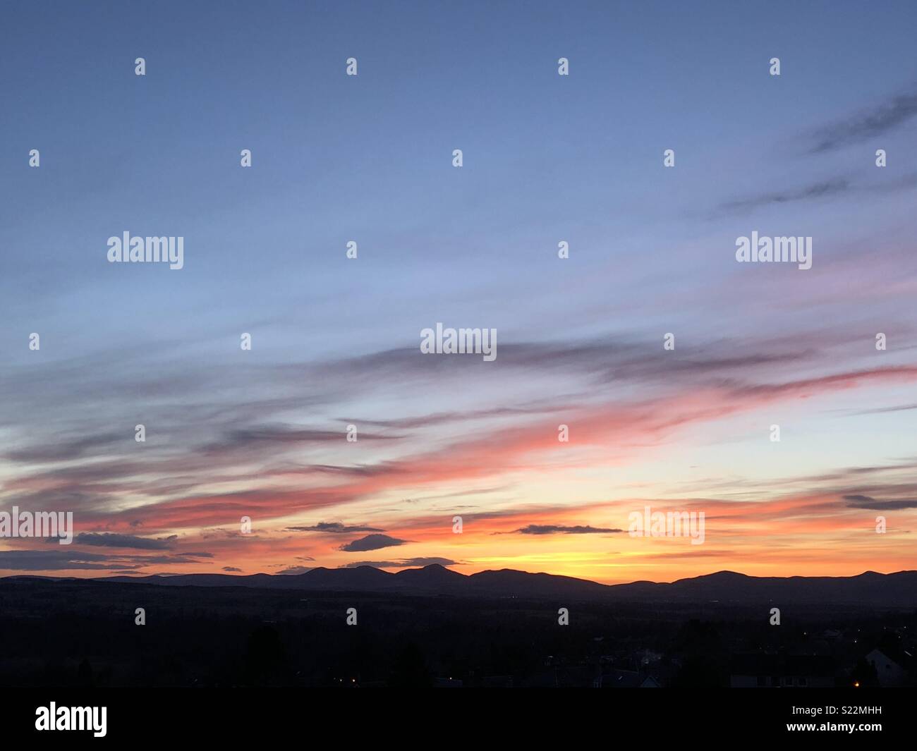 Fiery sky dusk hi-res stock photography and images - Alamy