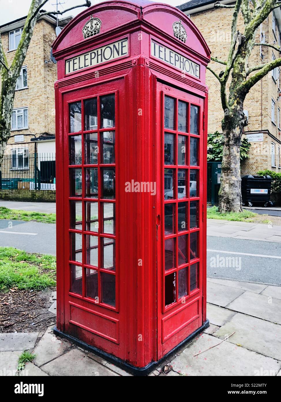 Red Telephone Box Stock Photo - Alamy