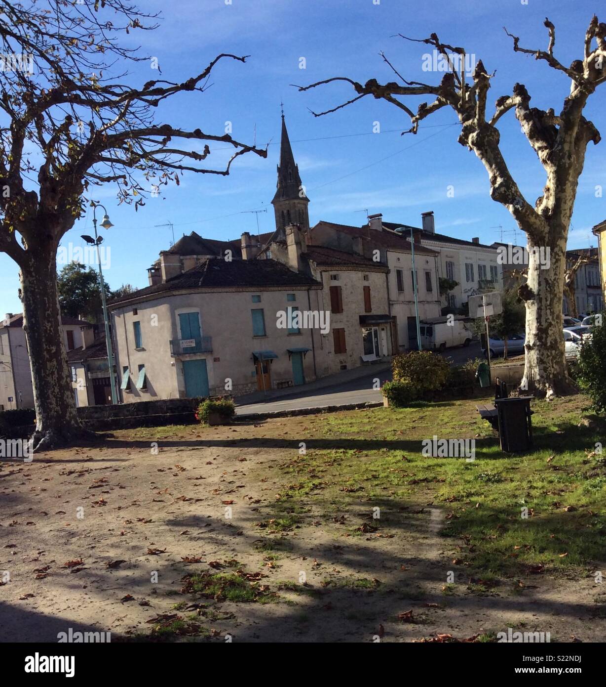 Village sos hi-res stock photography and images - Alamy