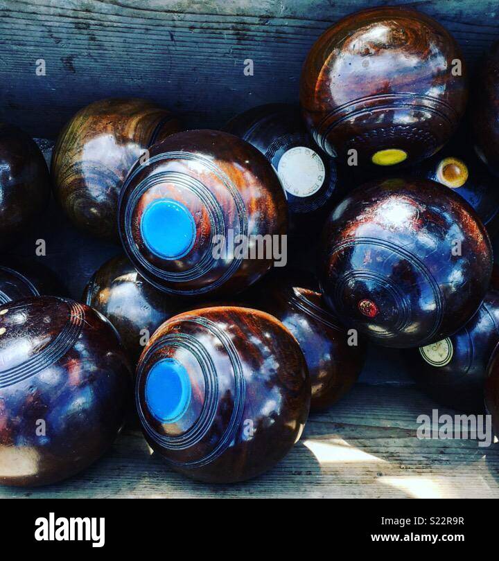 Outdoor bowls hi-res stock photography and images - Alamy