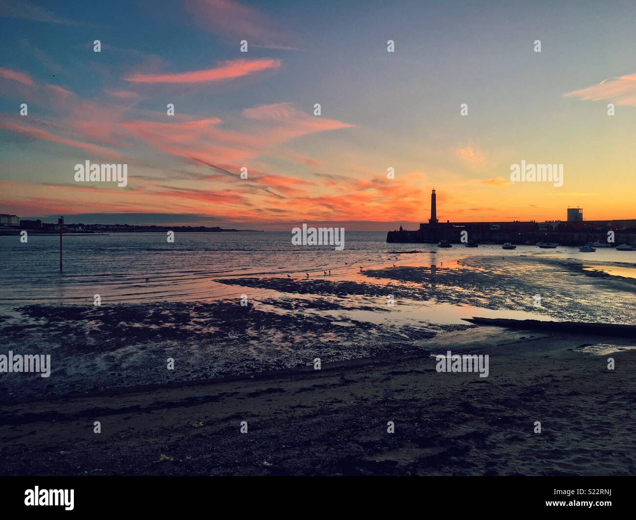 Turner sky hi-res stock photography and images - Alamy