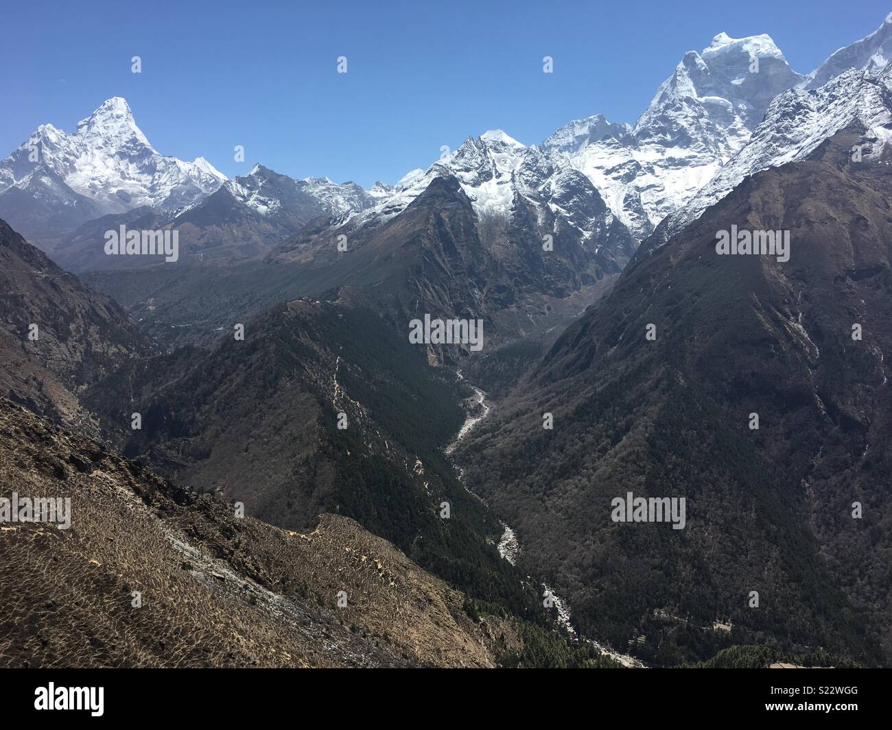 Ama dablam nepal hi-res stock photography and images - Alamy