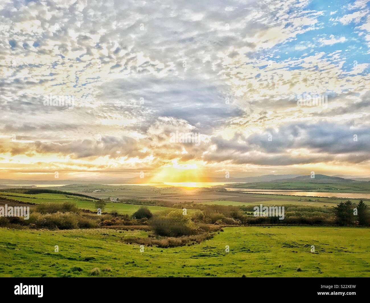 Landscape sunset over hills smartphone stock photos and images - Alamy