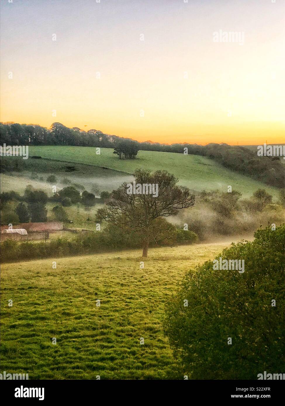Misty morning english countryside hi-res stock photography and images ...