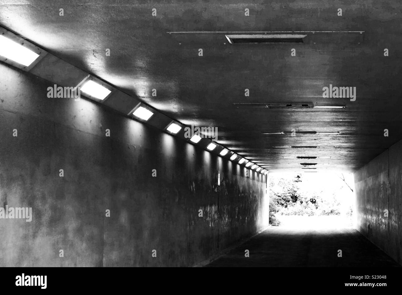 Tunnel subway hi-res stock photography and images - Alamy