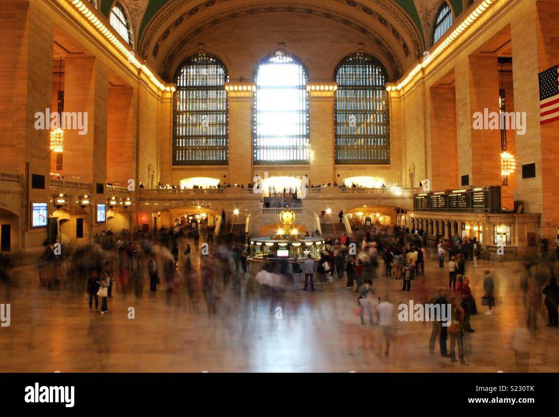 Grand Central station busy Stock Photo - Alamy