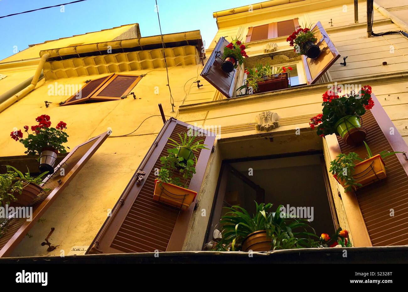 Shuttered Windows High Resolution Stock Photography and Images - Alamy