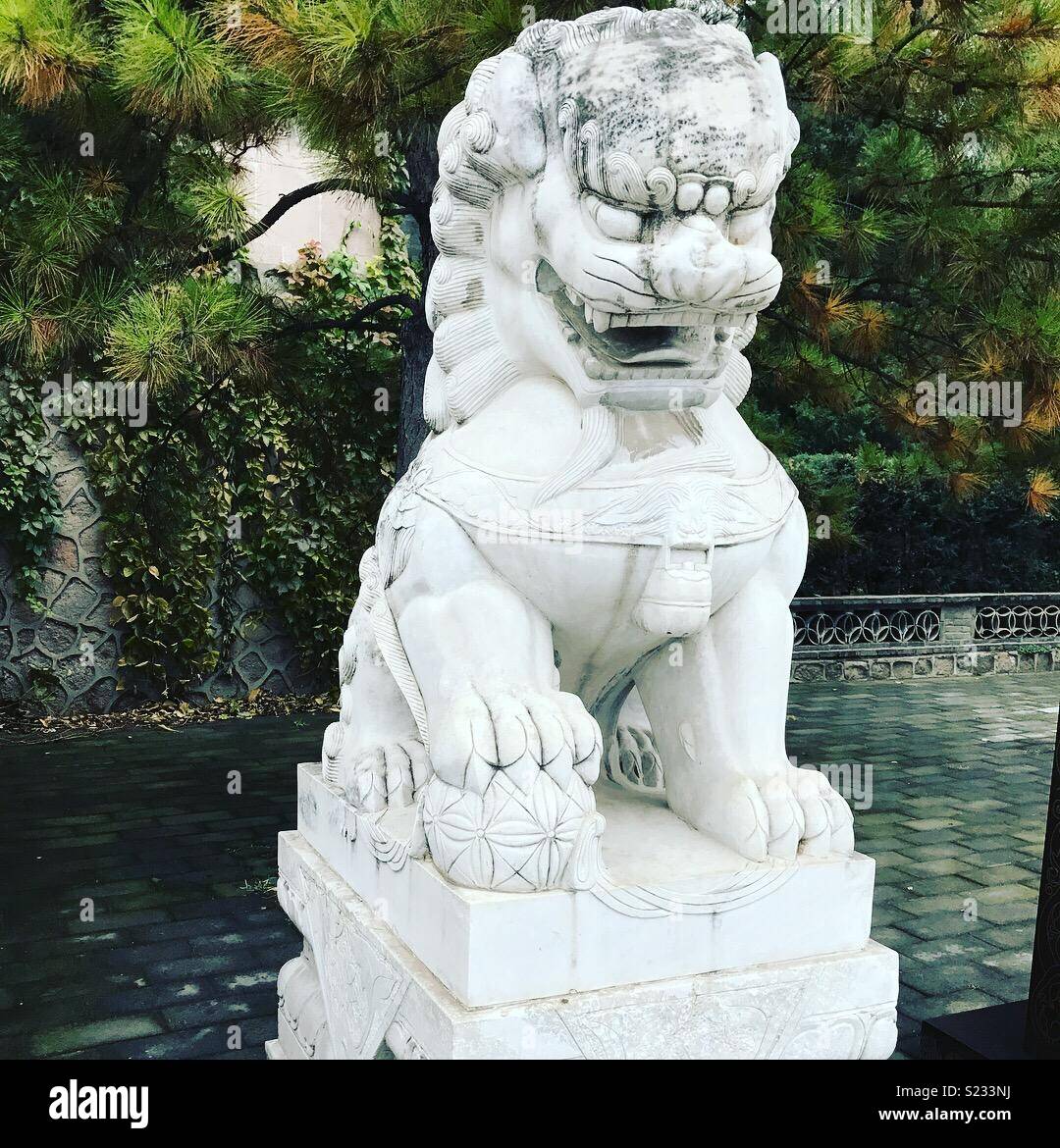 Foo Dog High Resolution Stock Photography and Images - Alamy