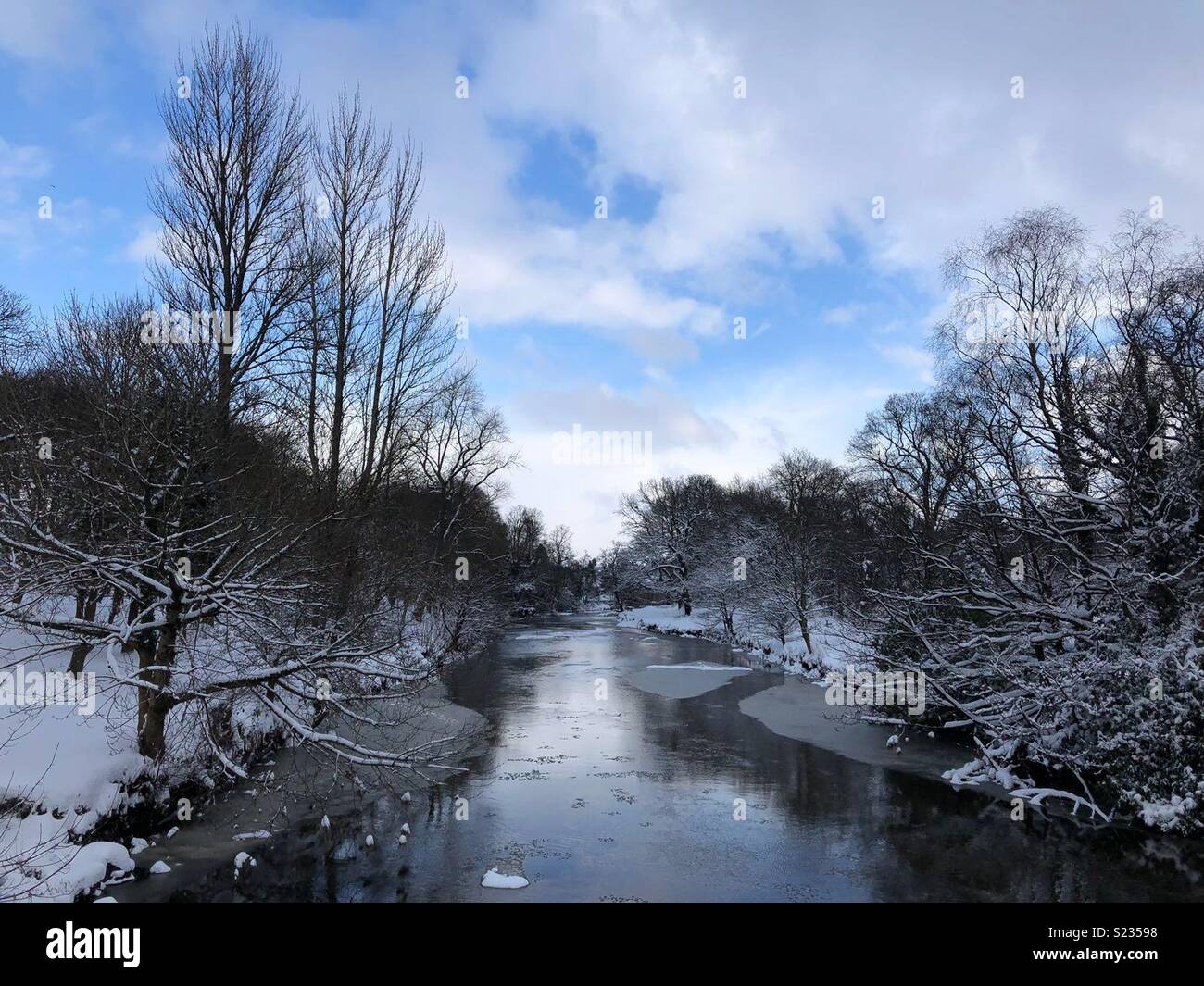 Frozen winter river Stock Photo - Alamy
