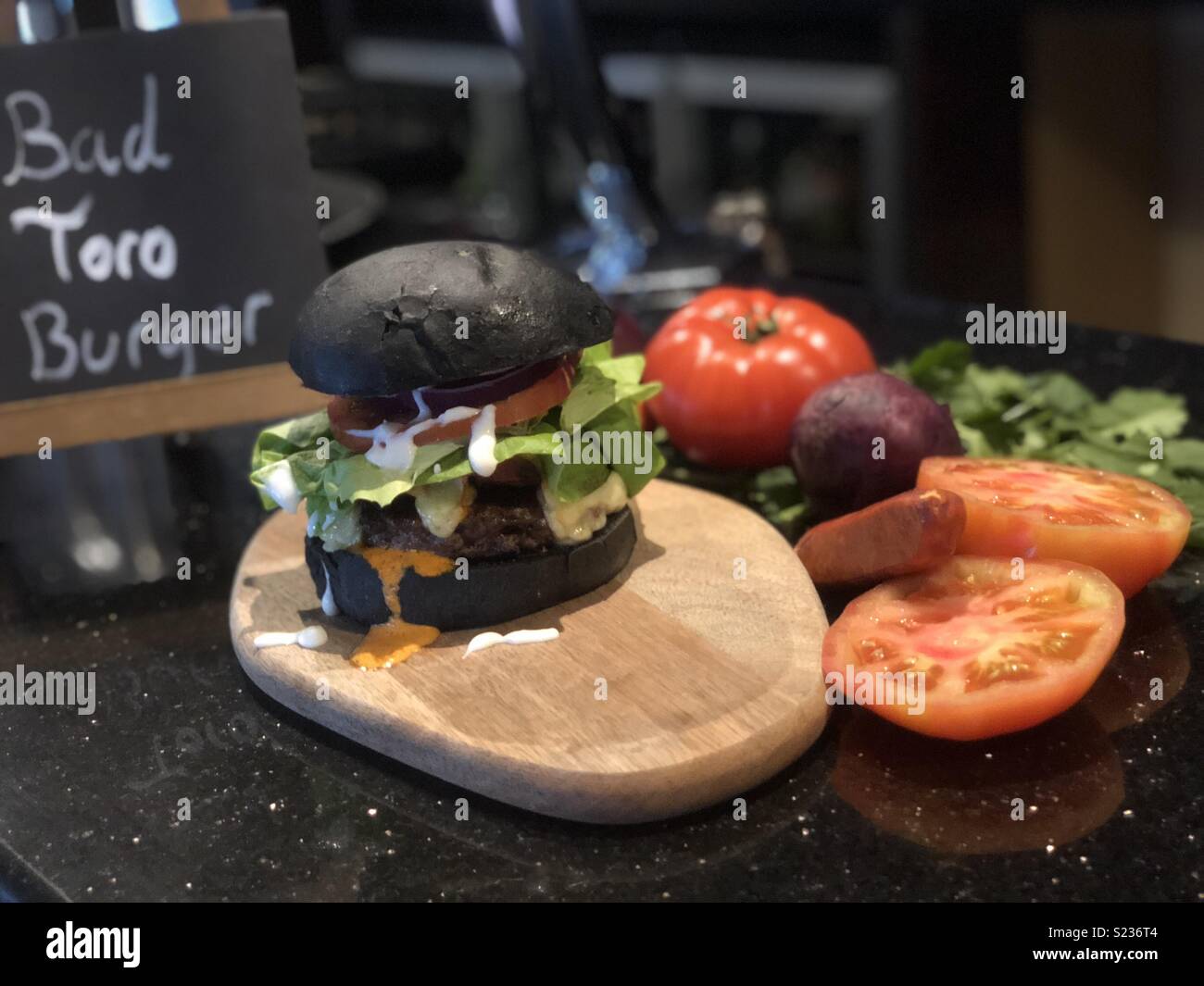 Black burger bun hi-res stock photography and images - Alamy