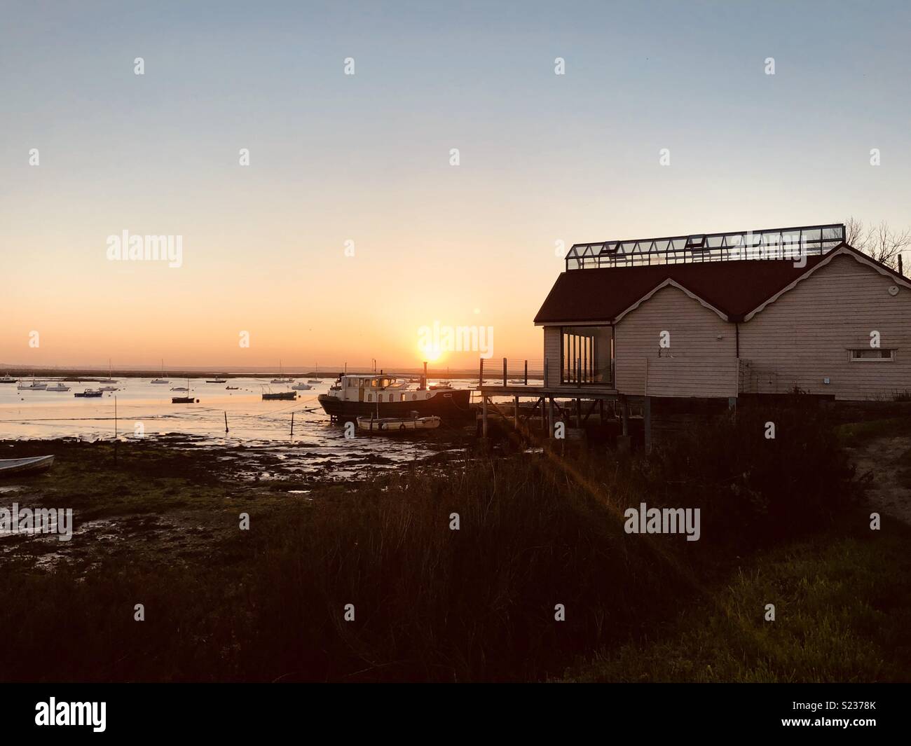 West mersea beach hi-res stock photography and images - Alamy