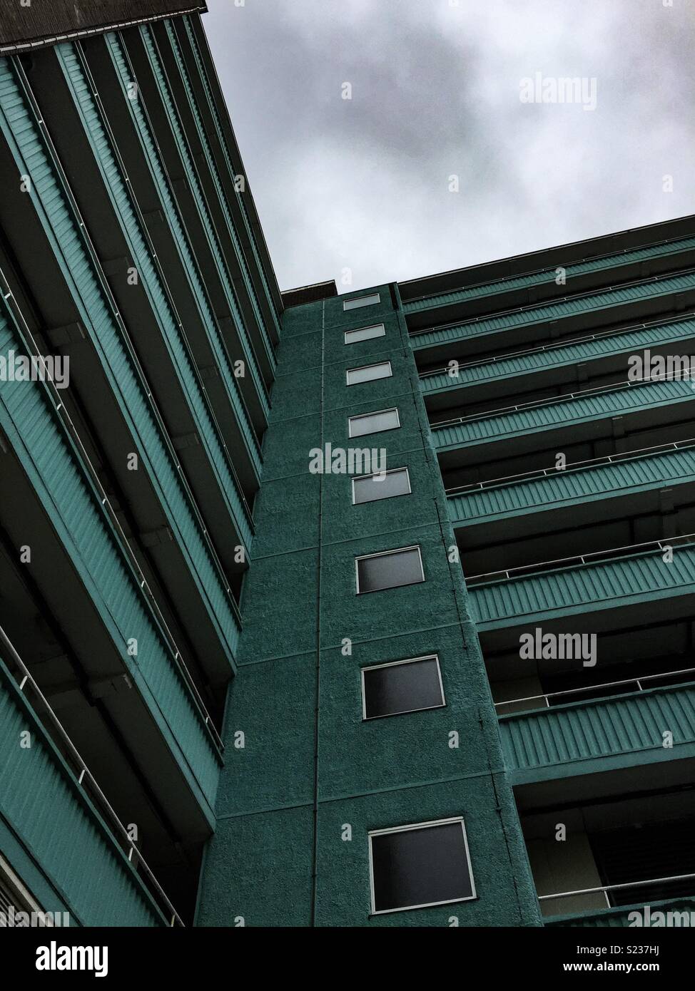 Urban towers hi-res stock photography and images - Alamy