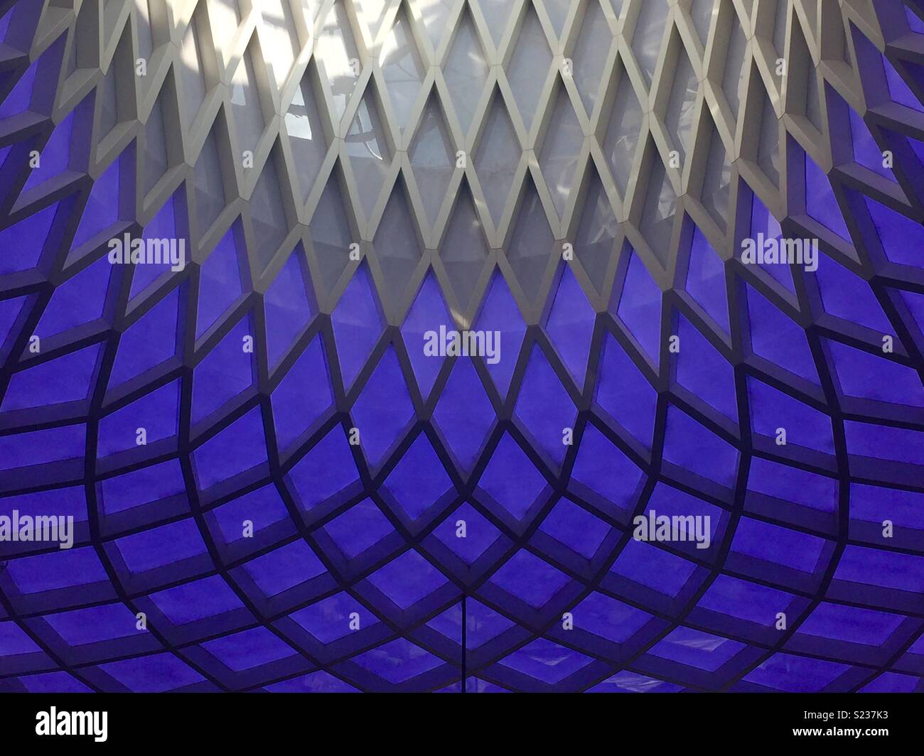 Geometric shapes hi-res stock photography and images - Alamy