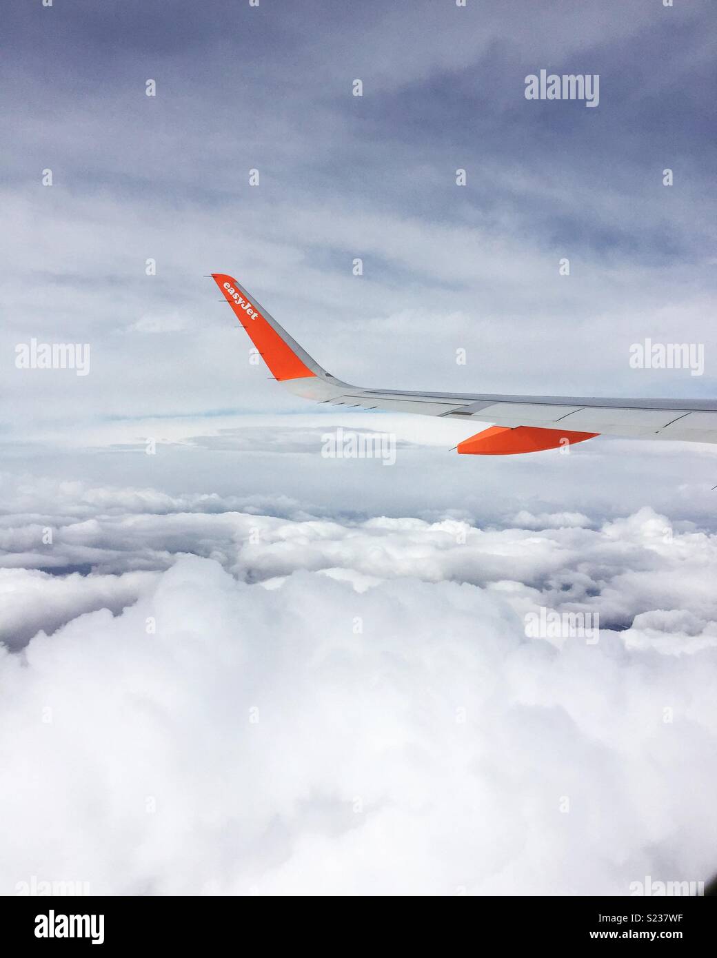 Wing and horizon hi-res stock photography and images - Alamy