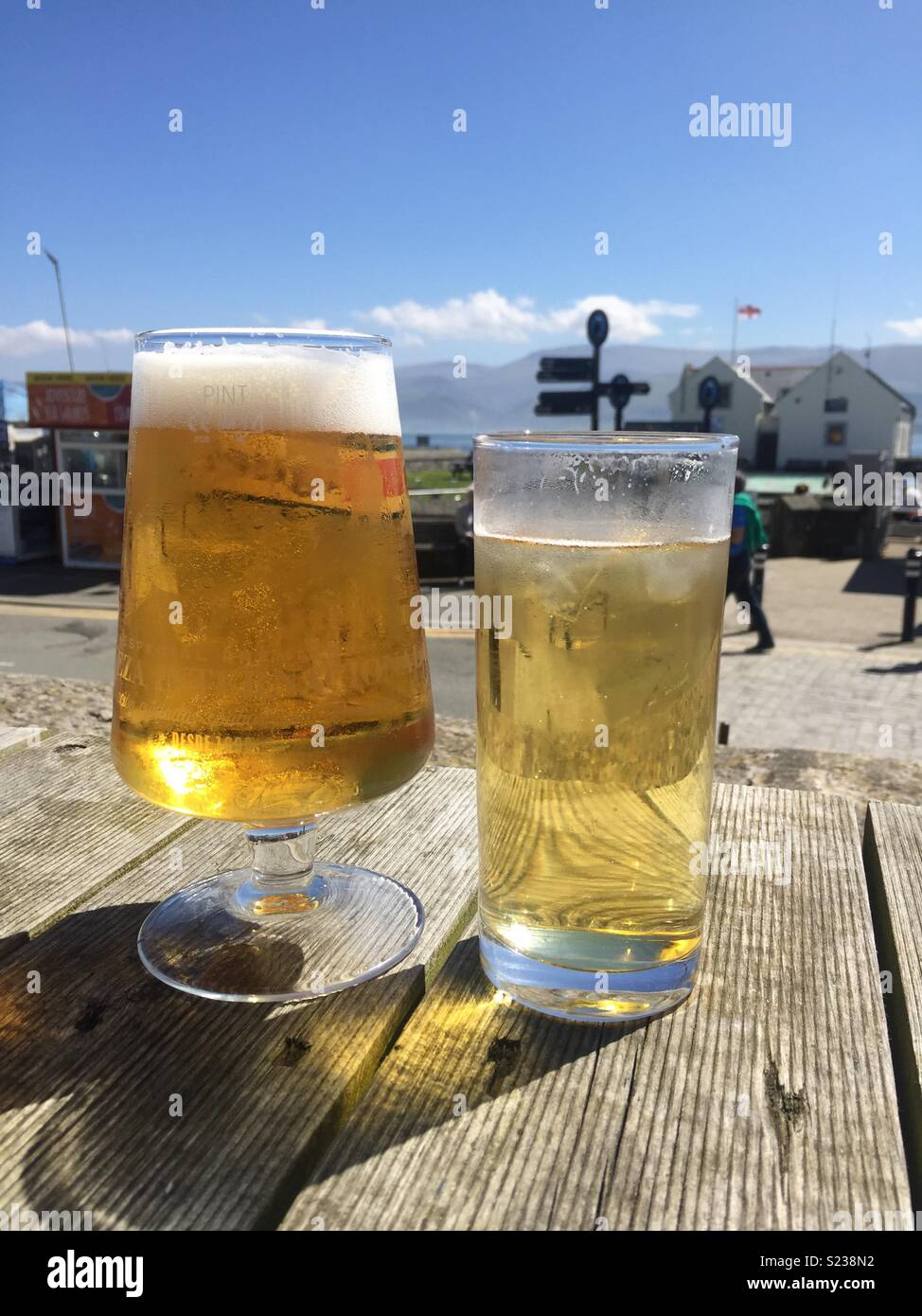 Sun and alcohol hi-res stock photography and images - Alamy