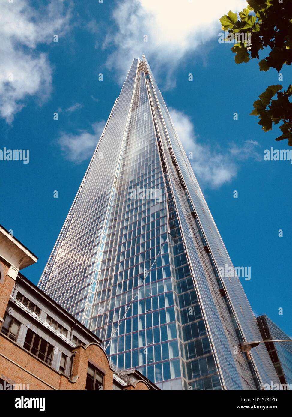 Glass Tower Block Sky London Stock Photos & Glass Tower Block Sky ...