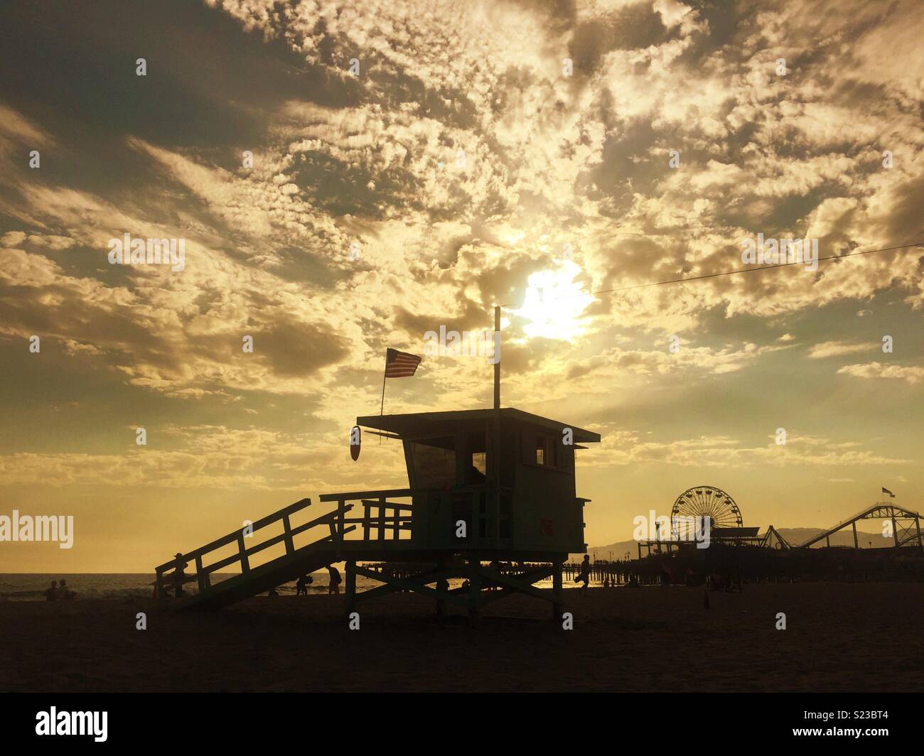 California rescue hut on the beach at sunset Stock Photo - Alamy