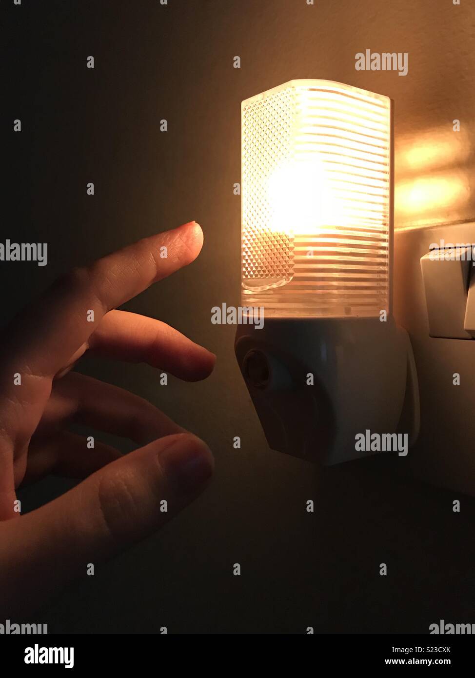 Touch wall hi-res stock photography and images - Alamy