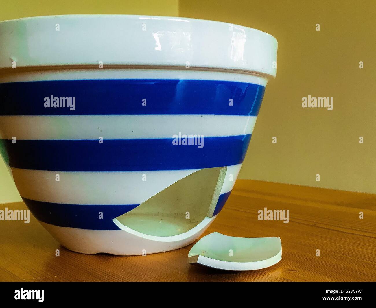 Accidentally broken hi-res stock photography and images - Alamy