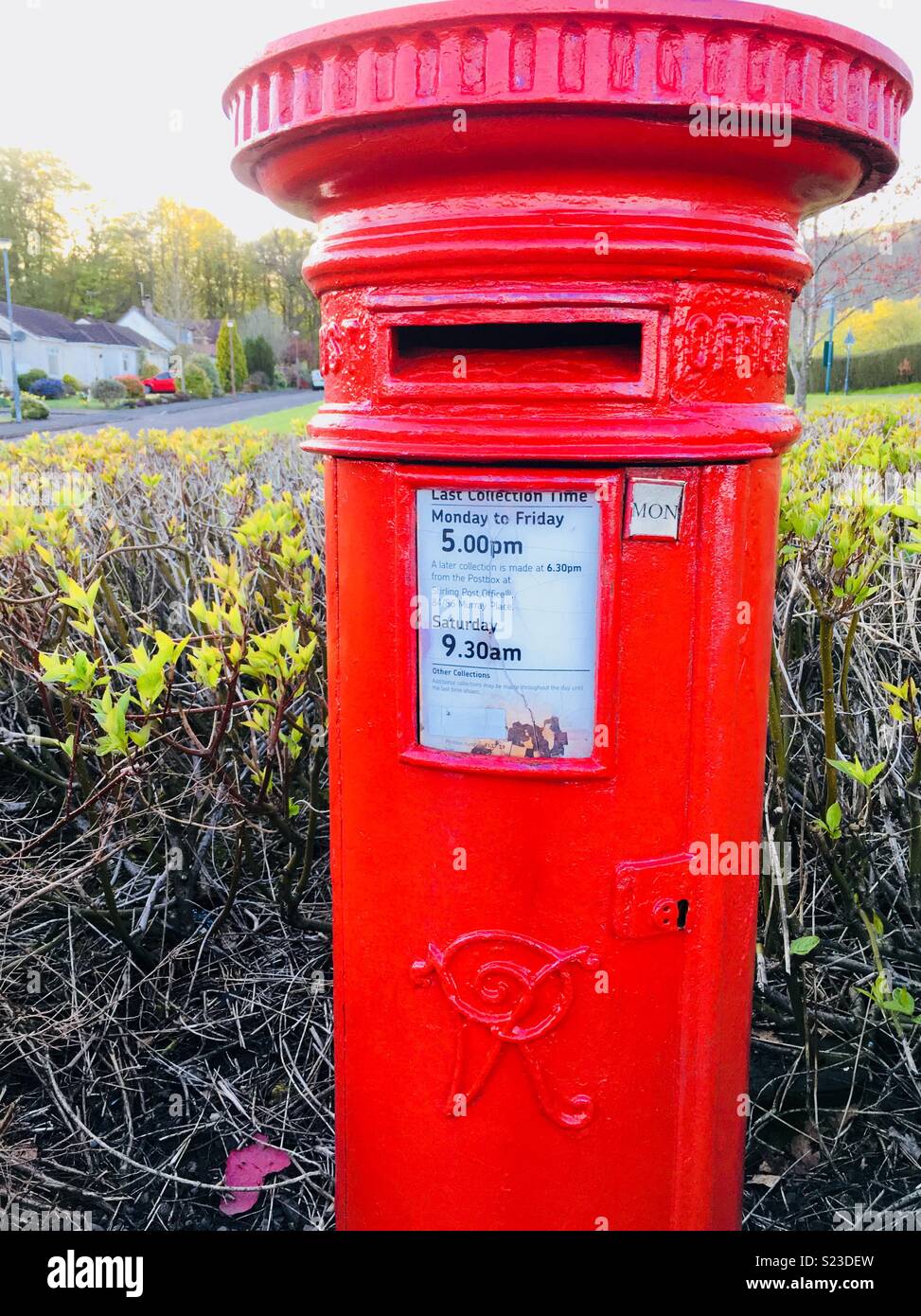 Post box scotland hi-res stock photography and images - Alamy