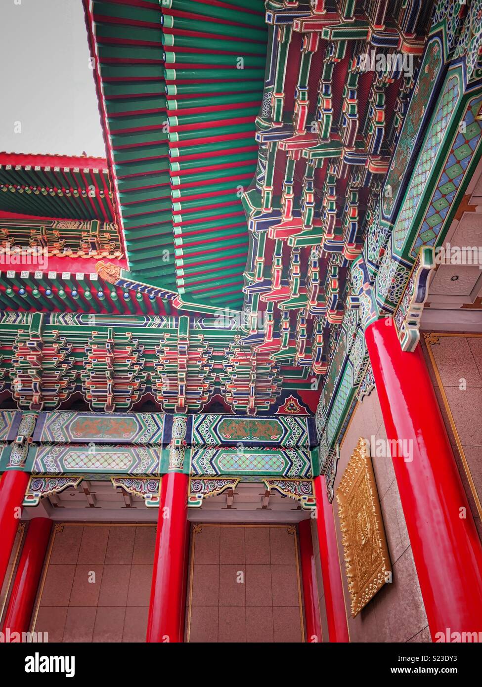 Traditional chinese architecture hi-res stock photography and images ...