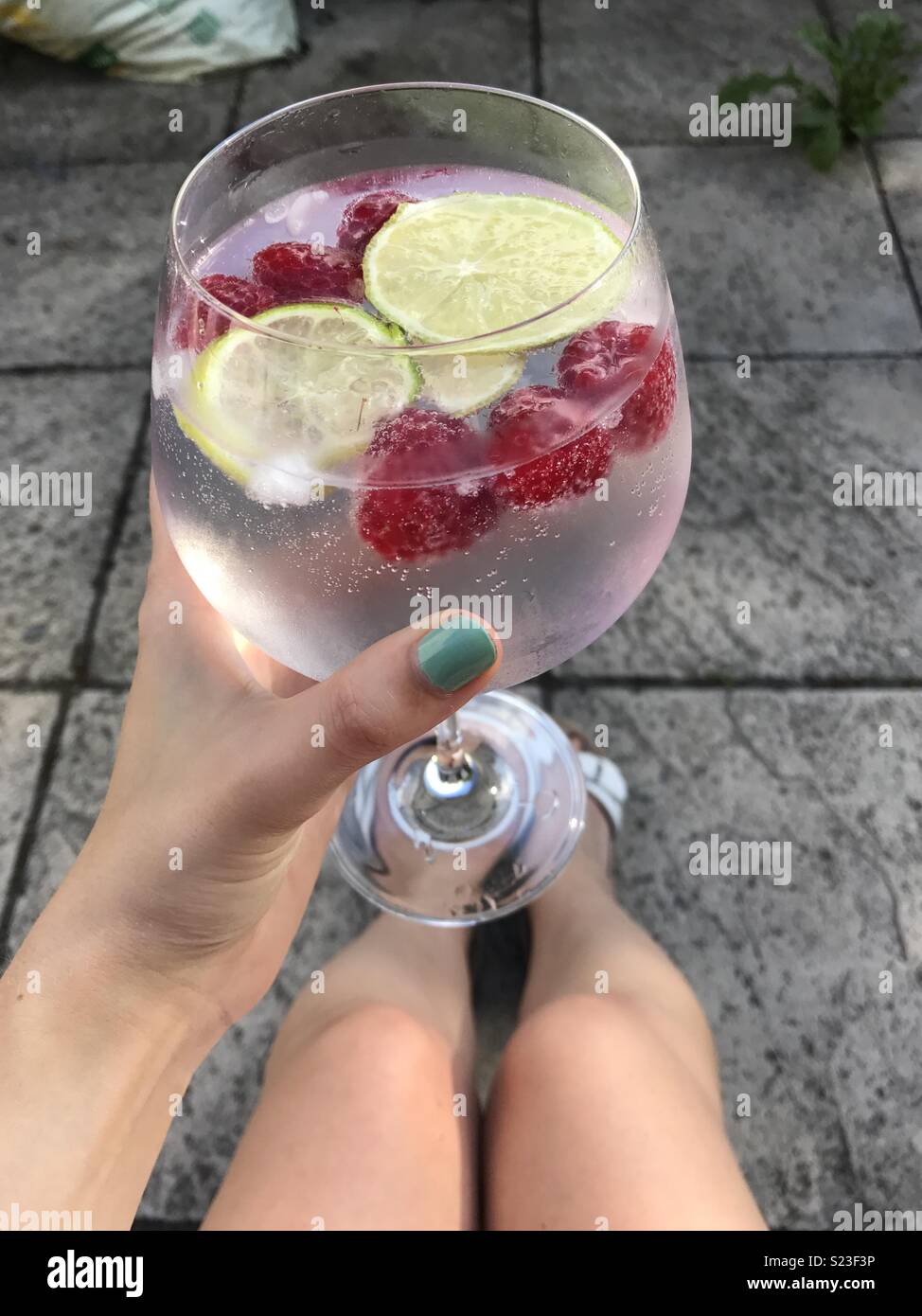 Gin balloon glass hi-res stock photography and images - Alamy