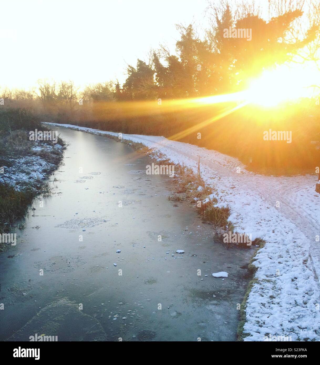 Northampton with snow hi-res stock photography and images - Alamy