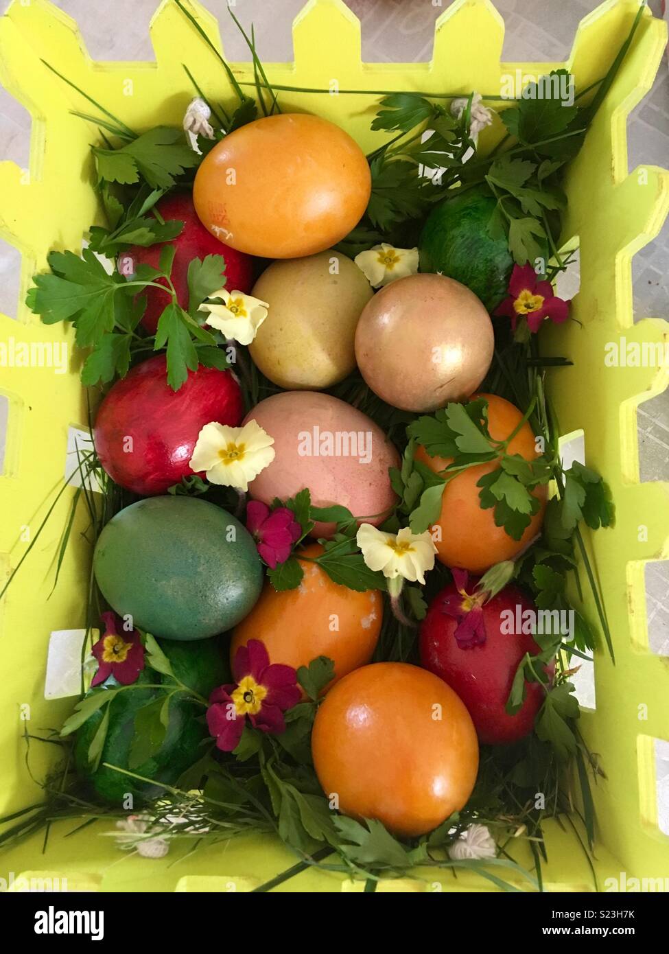 Spring basket hi-res stock photography and images - Alamy