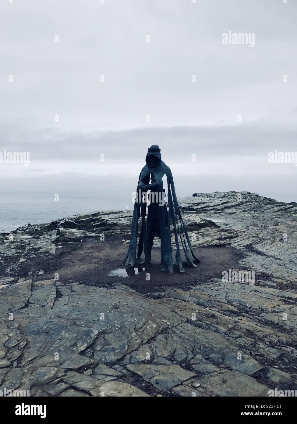 King arthur statue hi-res stock photography and images - Alamy