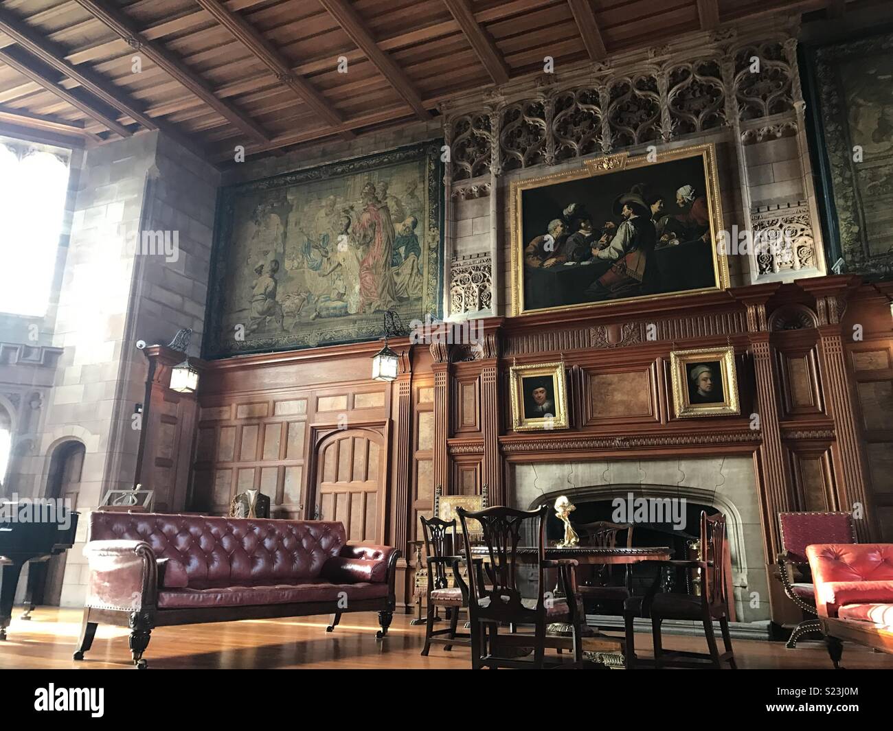 Queens living room hi-res stock photography and images - Alamy