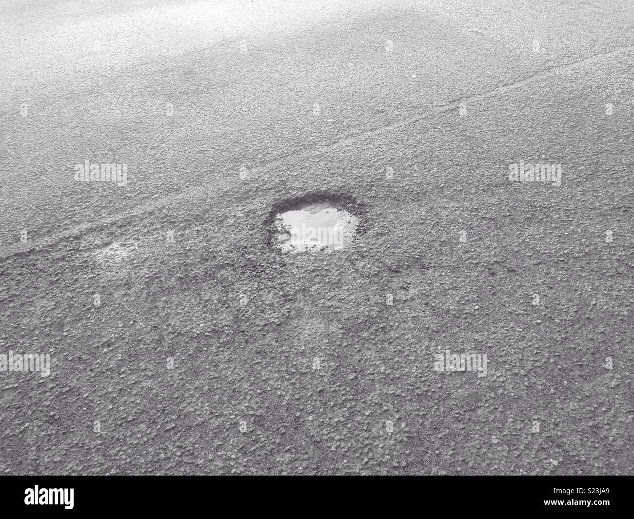 Old pothole hi-res stock photography and images - Alamy
