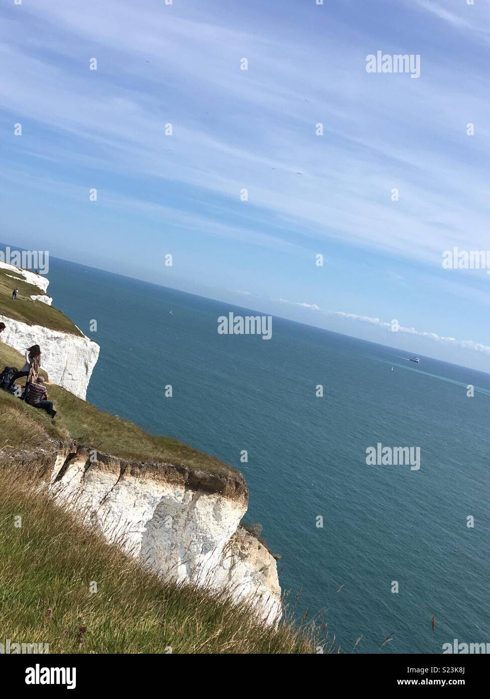 White cliffs and sea hi-res stock photography and images - Alamy