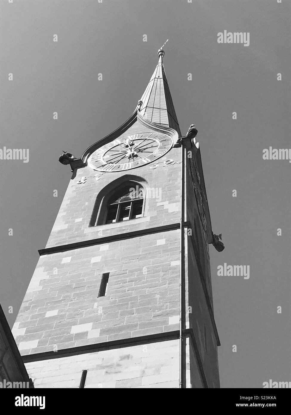 White spire clock tower hi-res stock photography and images - Alamy