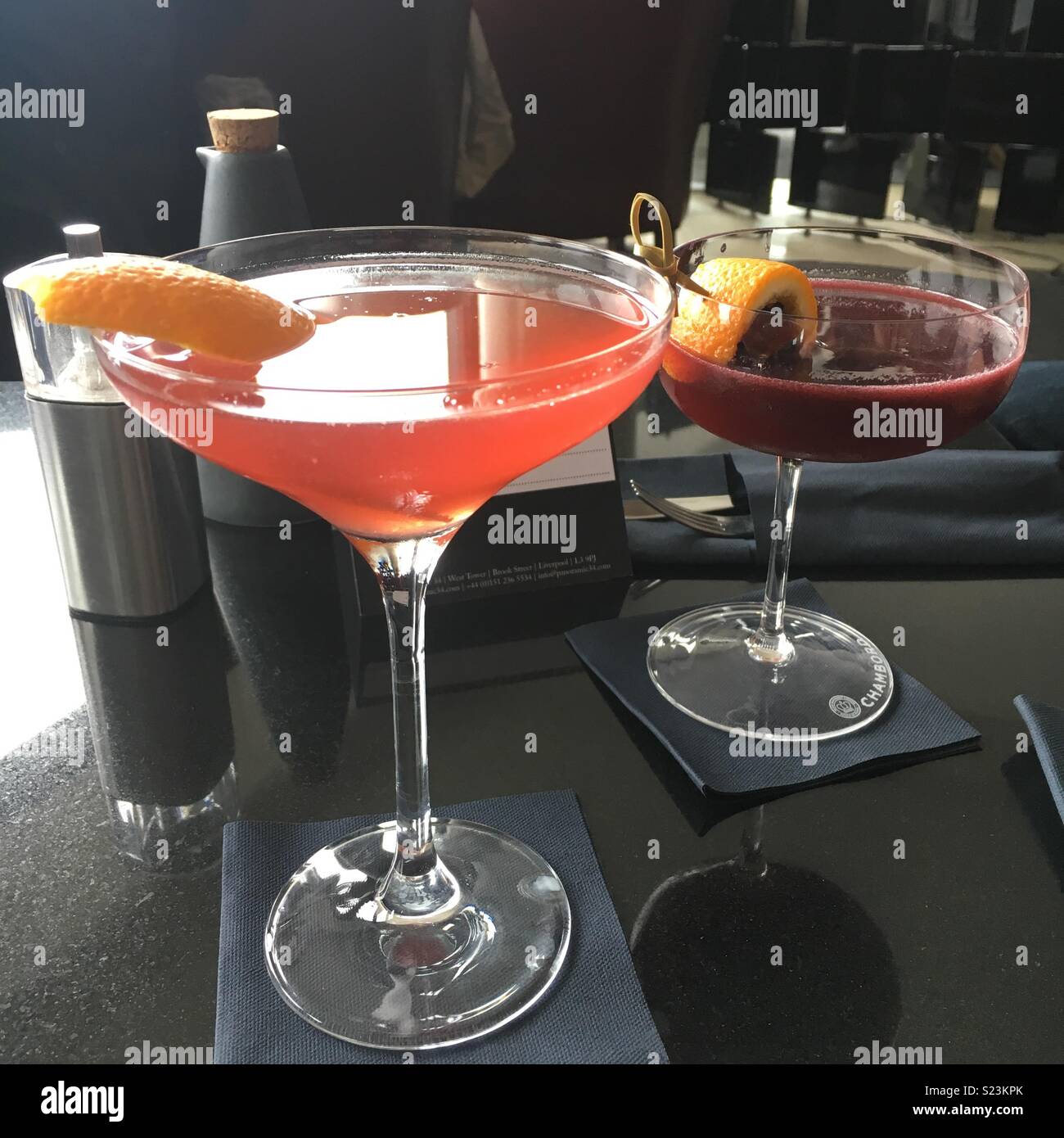 Two drinks hi-res stock photography and images - Alamy