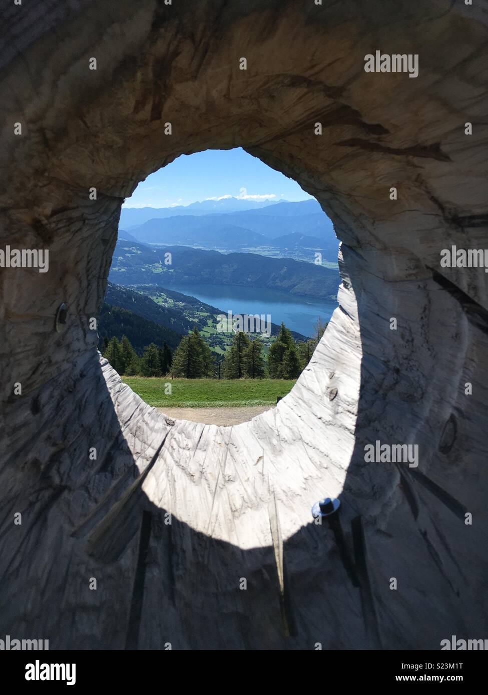 View through a hole hi-res stock photography and images - Alamy