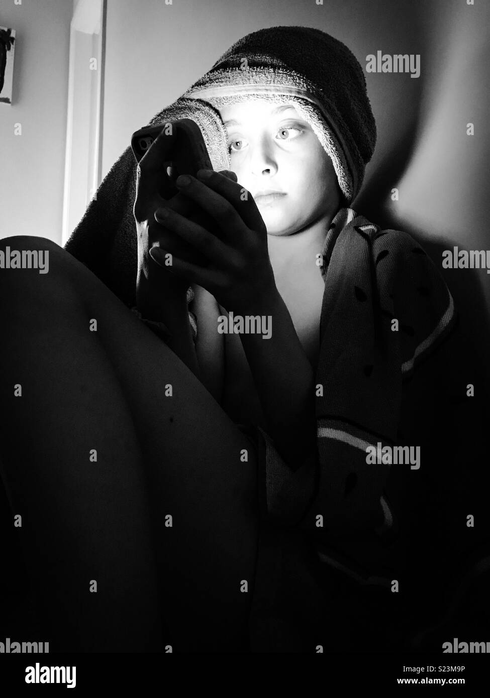 Screen time kids hi-res stock photography and images - Alamy