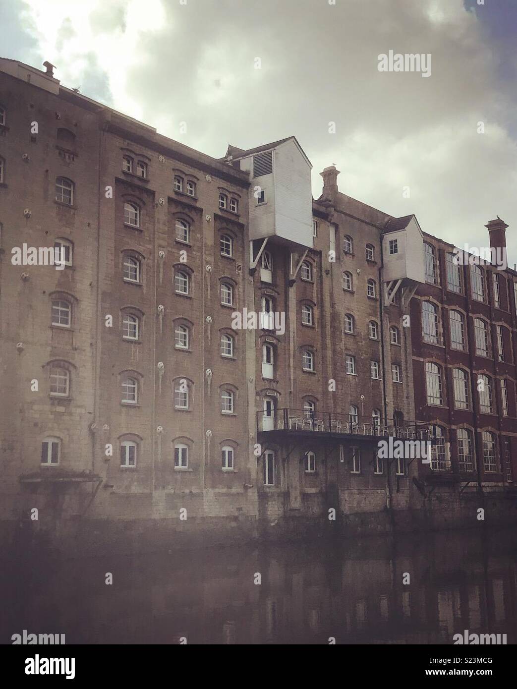 Old building at the docks Stock Photo - Alamy