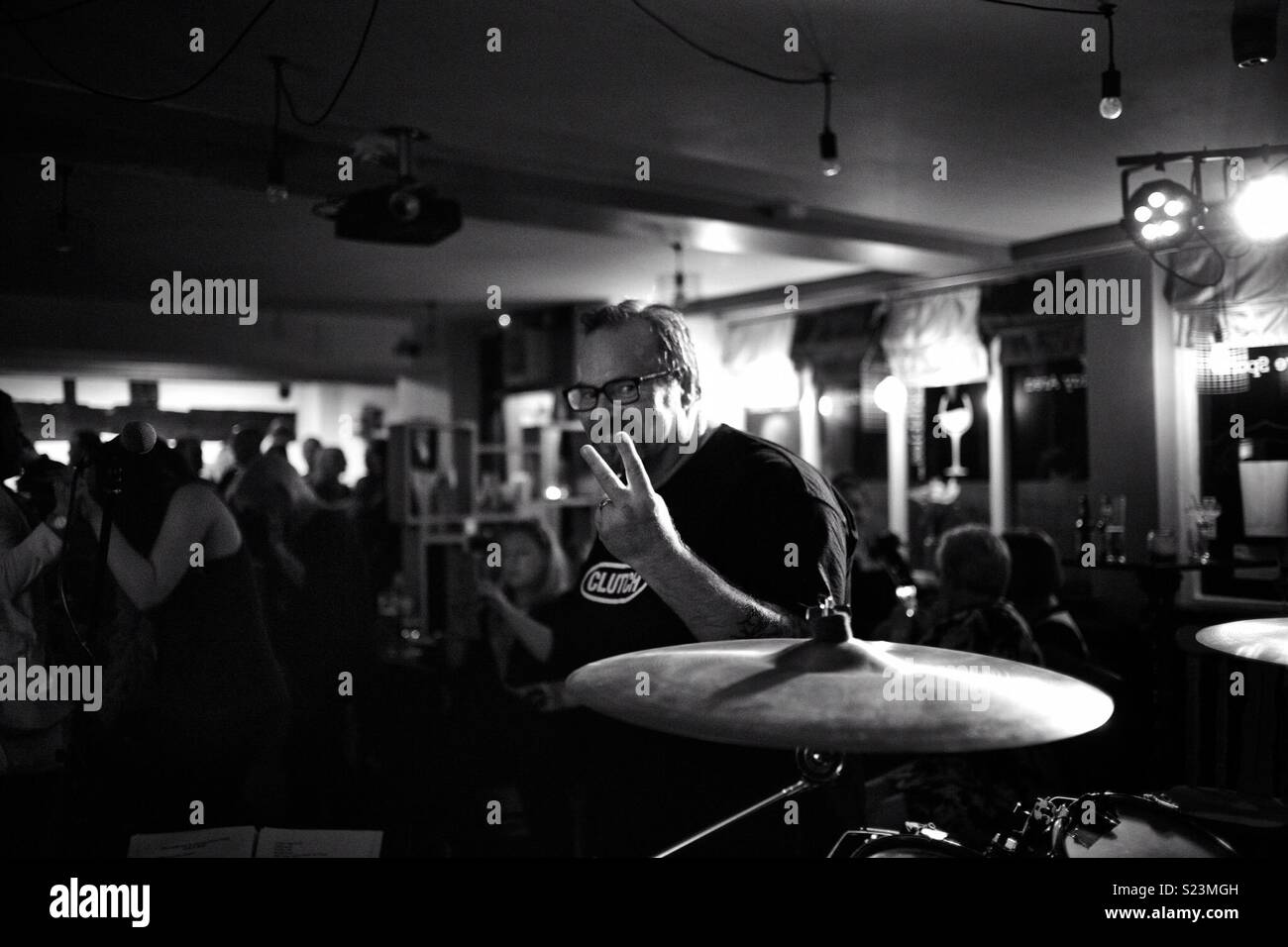 Gigging hi-res stock photography and images - Alamy