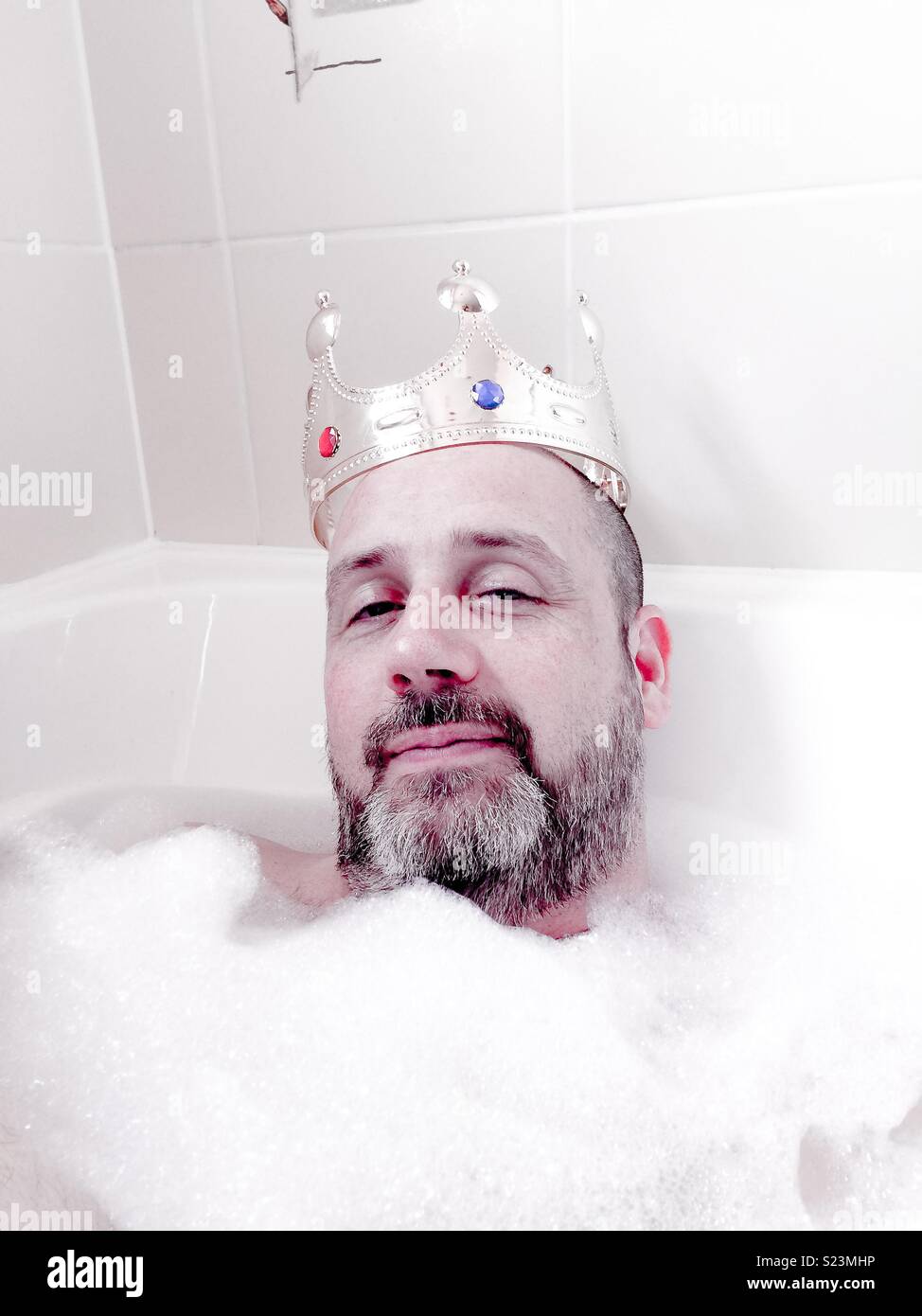 Bath time with dad hi-res stock photography and images - Alamy