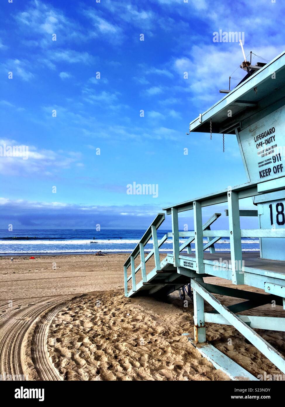 Los Angeles Beach Lifeguard Tower High Resolution Stock Photography and ...