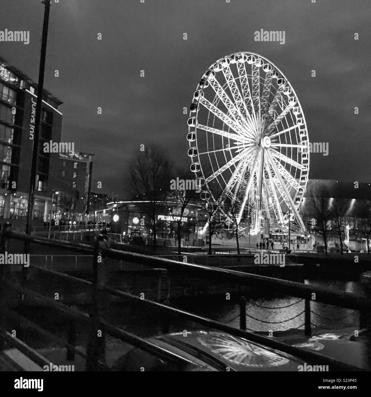 Liverpool at night Stock Photo - Alamy