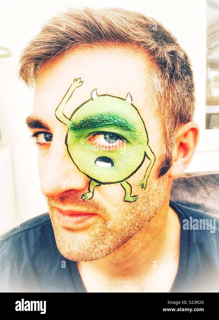 Face paint design High Resolution Stock Photography and Images - Alamy