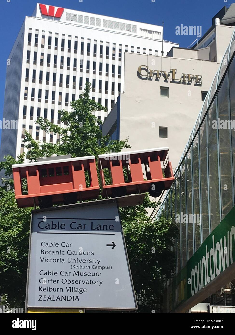 Cable car lane sign hi-res stock photography and images - Alamy