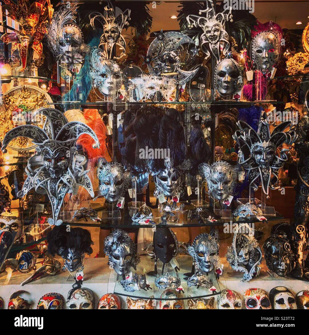 Italy theatre masks Stock Photo - Alamy