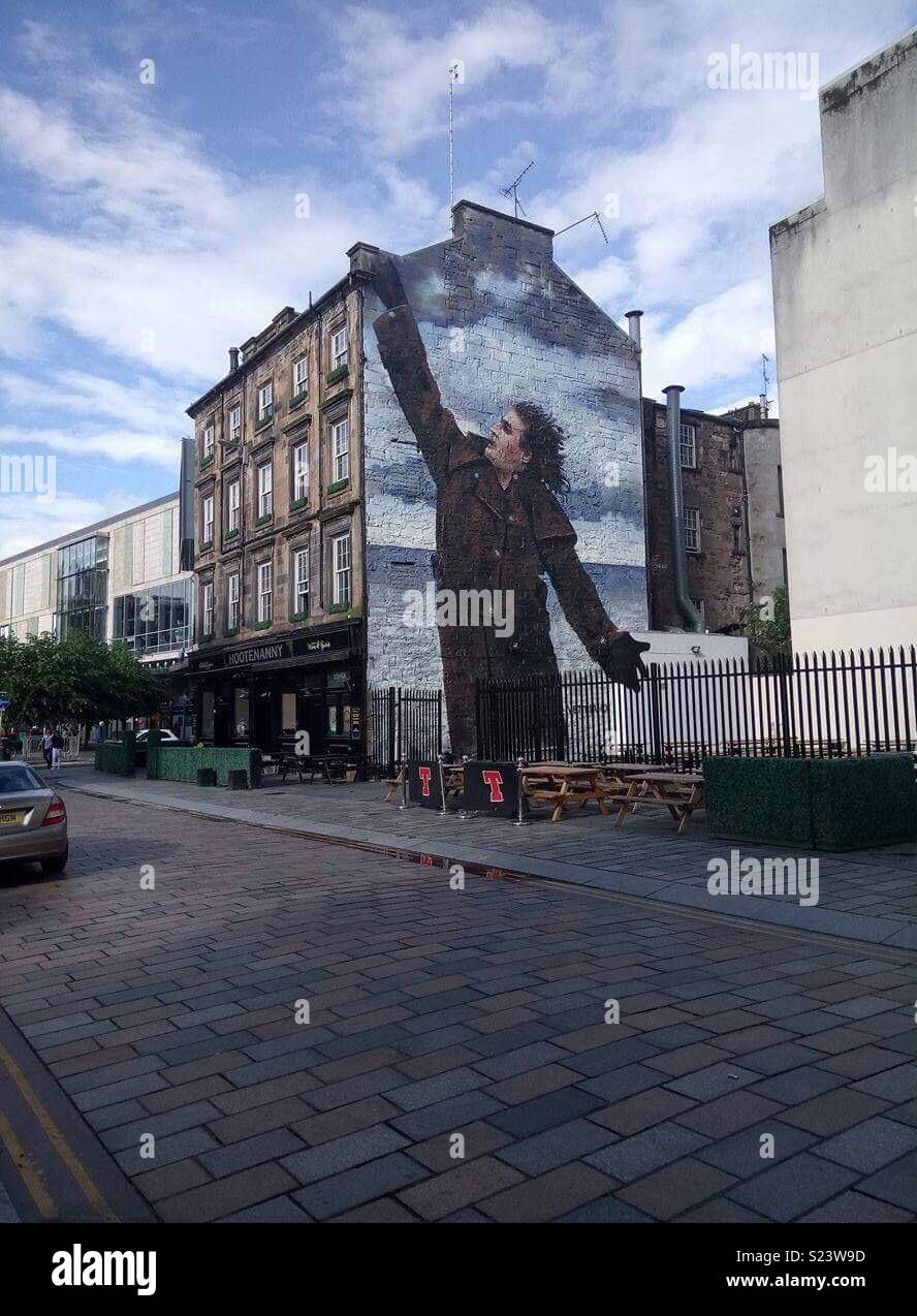 Billy connolly city murals hi-res stock photography and images - Alamy