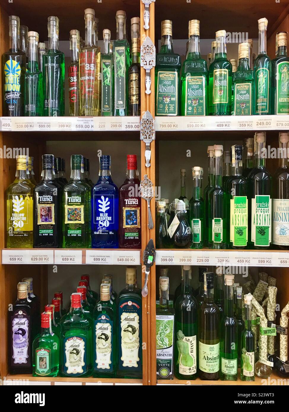 Absinth hi-res stock photography and images - Alamy