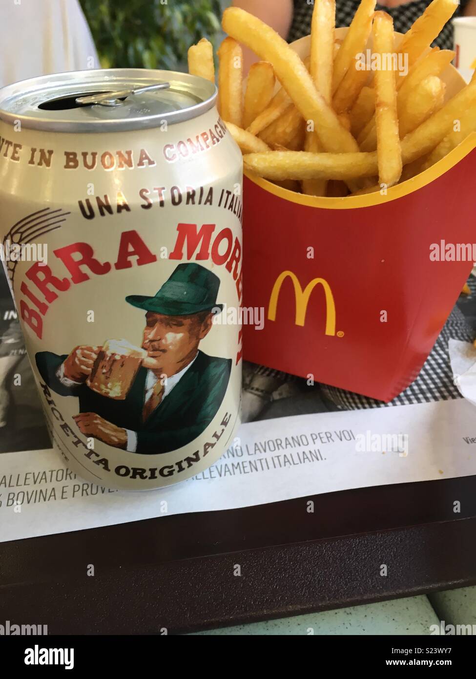 fries and beer in Rome Stock Photo - Alamy
