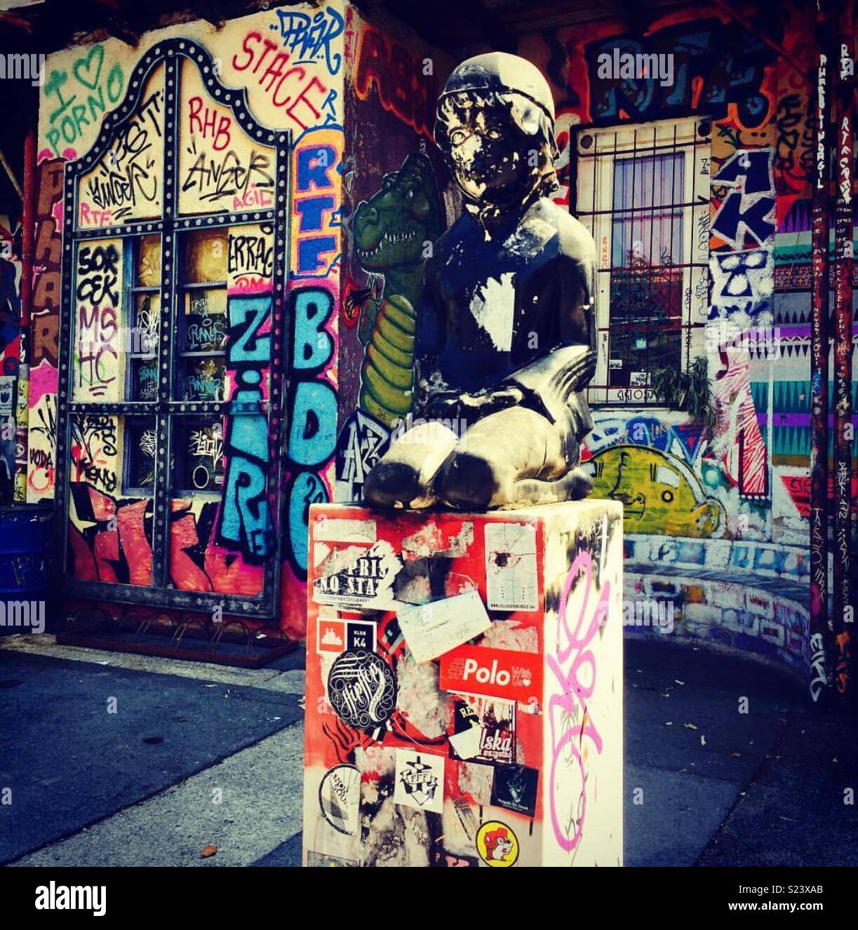 Squatters paradise hi-res stock photography and images - Alamy